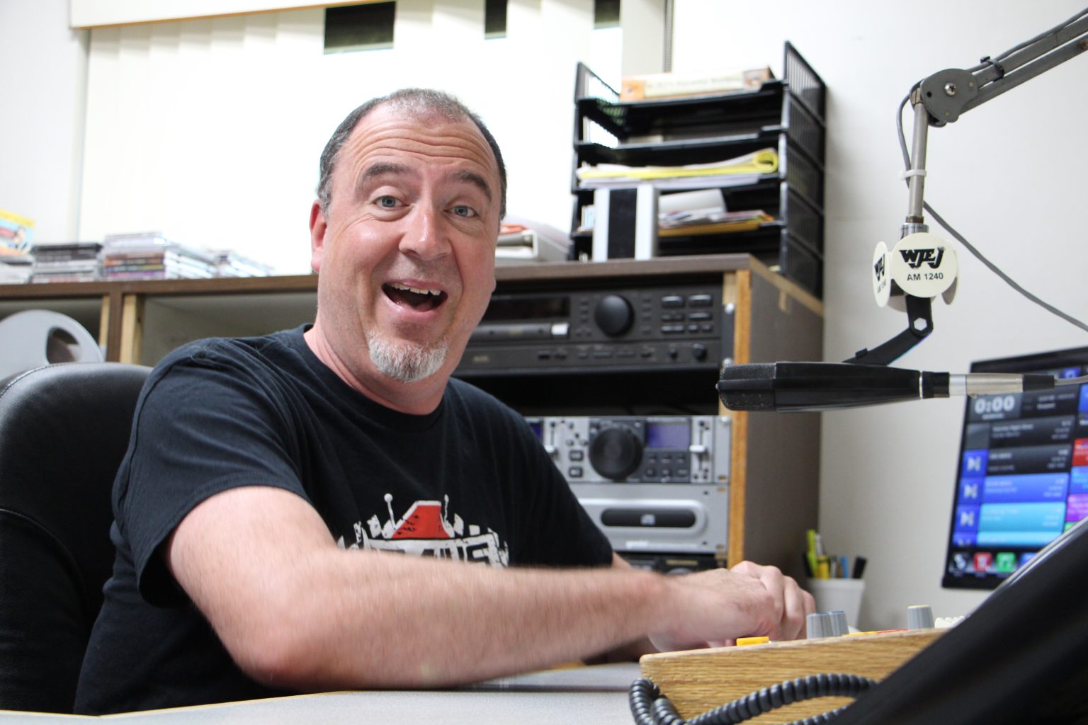 DJ's - WJEJ 1240-AM